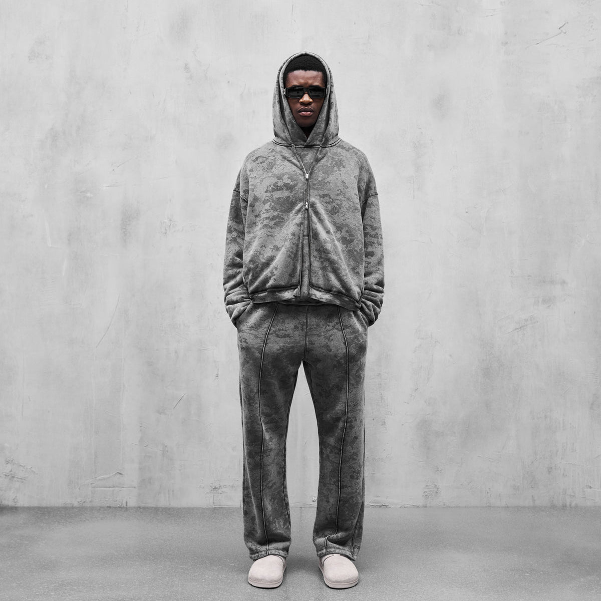 HEAVYWEIGHT INITIAL - LOOKBOOK | REPRESENT